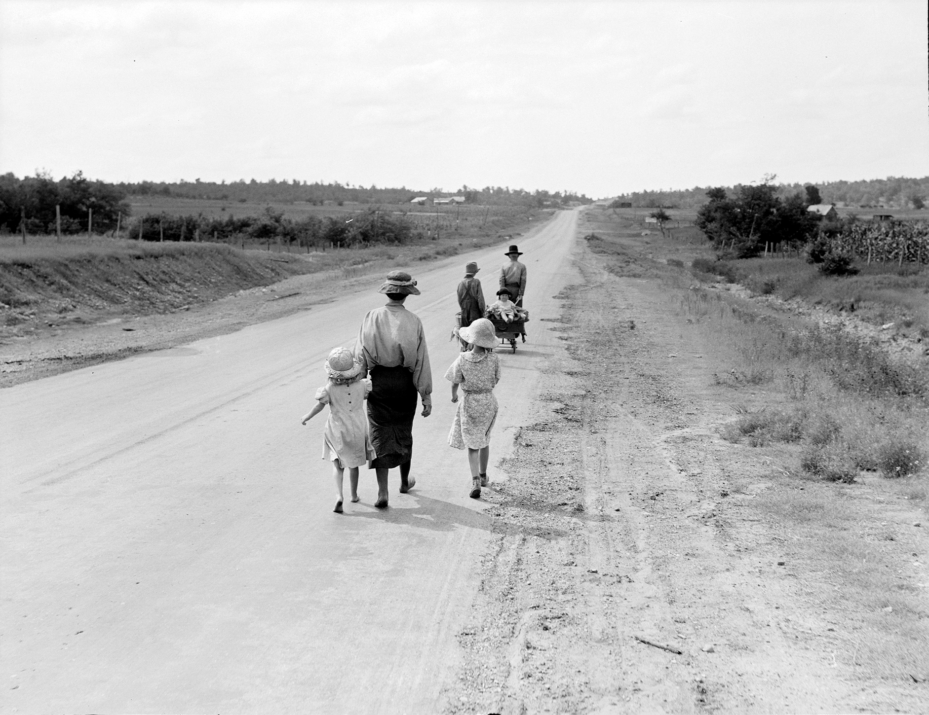 Dorothea Lange - OMCA Family on the Road